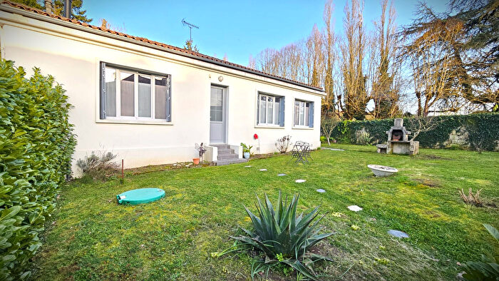 Maison à vendre - Échiré - 4 pièces - 3 chambres