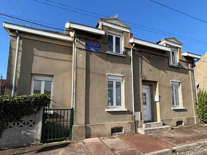 Maison à louer - Saint-Omer, Faubourgs - 4 pièces - 3 chambres