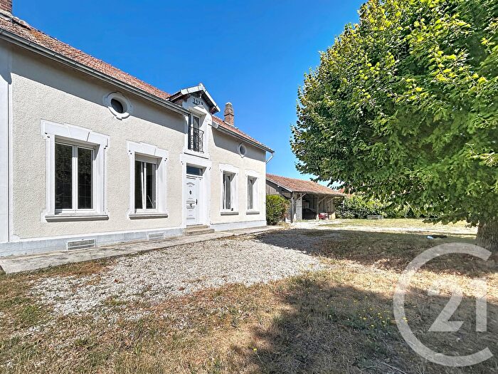 Maison 4 pièces à vendre à Bouranton