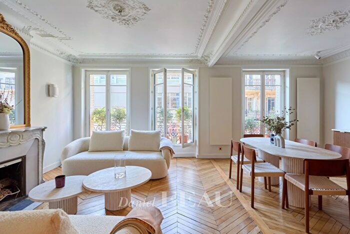 Appartement à vendre - Paris e , Saint-Thomas dAquin, Bac, Musée dOrsay - 4 pièces - 2 chambres