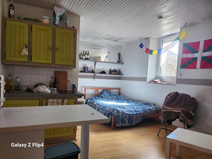 Appartement 1 pièce à Saintes, à louer