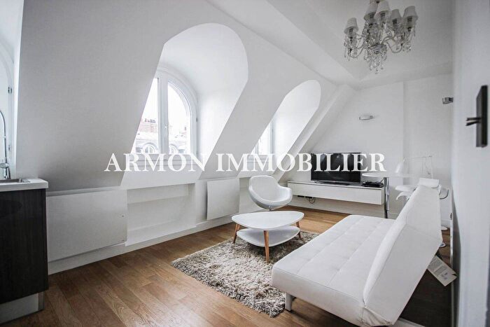 Appartement à louer - Triangle dOr, Paris ème arrondissement - 2 pièces - 1 chambre