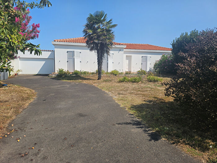 Olonne-sur-Mer, La Guérinère, Les Moinardes, Les Favrioux : Maison 7 pièces à vendre
