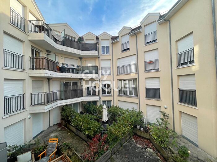 Appartement à louer - Villiers-sur-Marne, Centre-ville - 3 pièces - 2 chambres