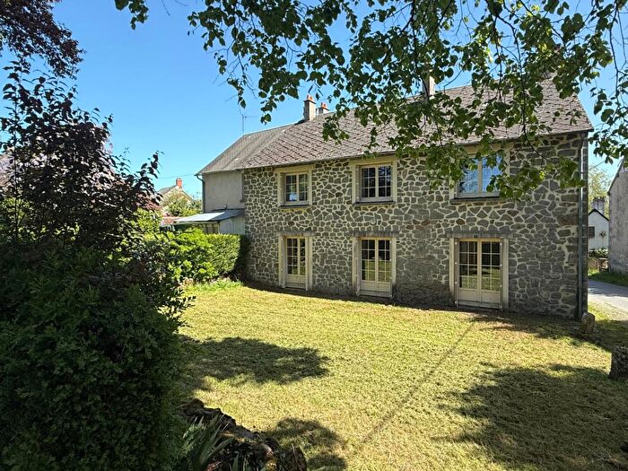 Maison 8 pièces à vendre à La Forêt-du-Temple