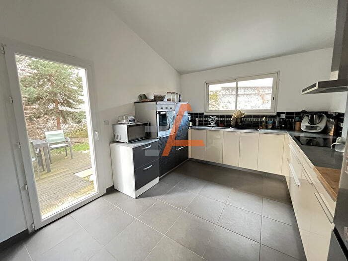 Maison à vendre - Monistrol-sur-Loire - 6 pièces - 4 chambres