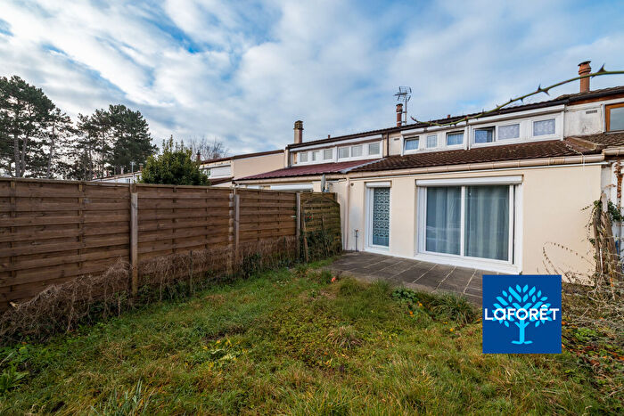 Maison à vendre - Fosses - 5 pièces - 3 chambres