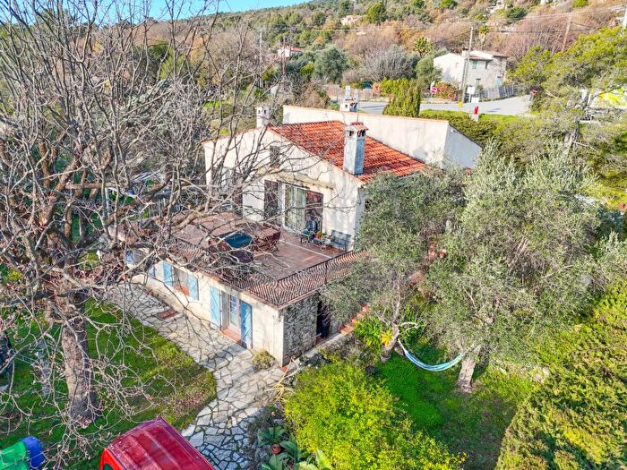 Maison à vendre - Tourrettes-sur-Loup - 4 pièces - 3 chambres