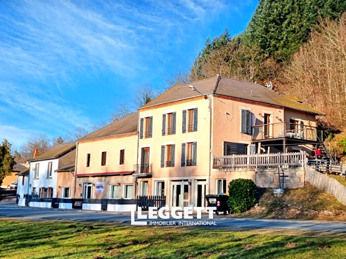 Maison à vendre - Le Mayet-de-Montagne - 20 pièces - 13 chambres