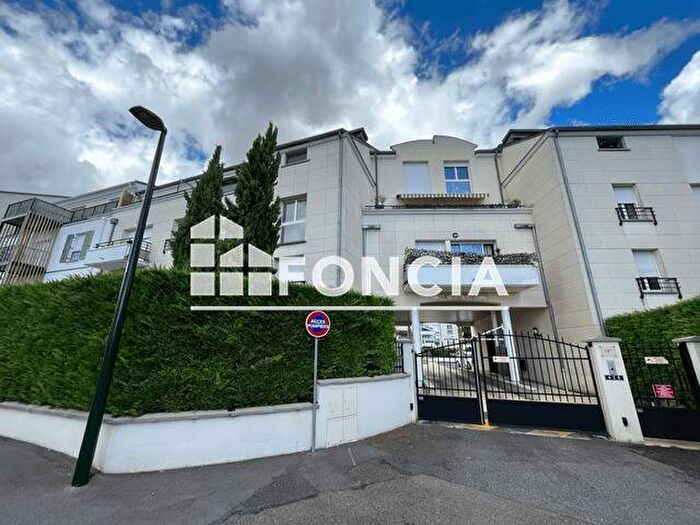 Appartement à louer - Ormeteau, Morangis - 1 pièce