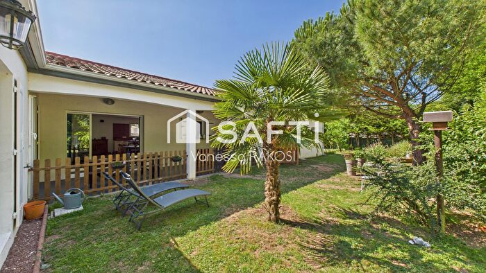 Maison à vendre - Puy-du-Lac - 6 pièces - 4 chambres