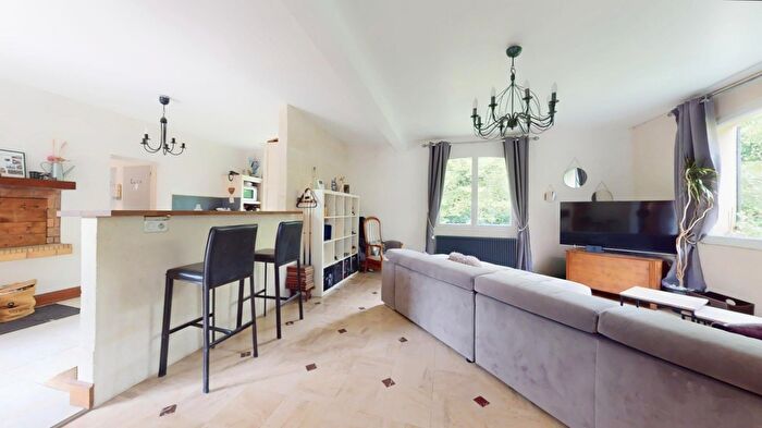 Maison à vendre - Fronsac - 6 pièces - 4 chambres