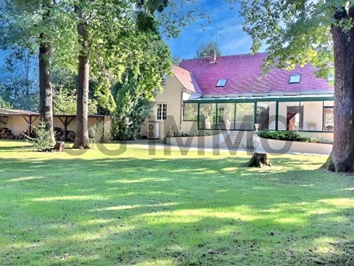 Maison à vendre - Verneuil-en-Halatte - 8 pièces - 4 chambres