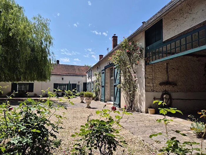 Maison à vendre - Boynes - 11 pièces - 2 chambres
