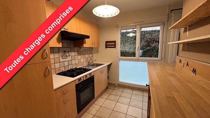 Appartement à louer - Clermont-Ferrand, Cotes de Clermont - 3 pièces - 2 chambres