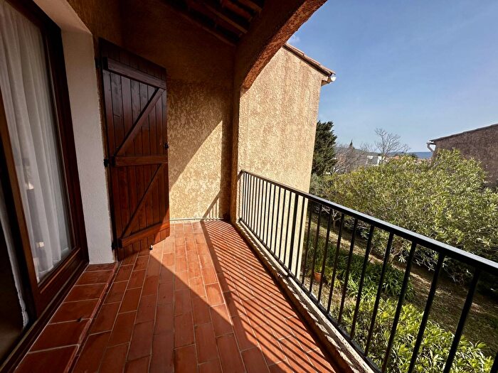 Appartement à louer - La Farlède - 4 pièces - 3 chambres