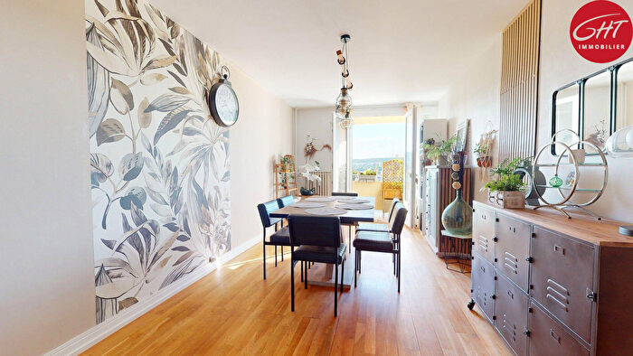Besançon, Palente, Orchamps, Saragosse, Vaîtes : Appartement 4 pièces à vendre