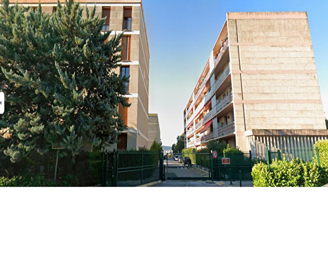 Aubagne, Pin Vert, Ceinture Est : Appartement 2 pièces à louer