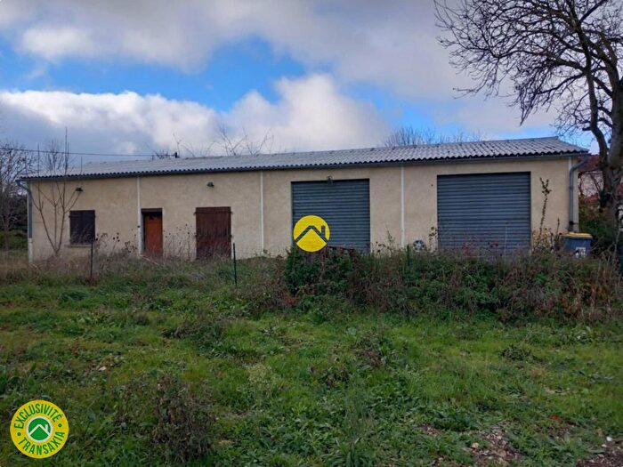 Maison à vendre - Étroussat - 4 pièces - 3 chambres