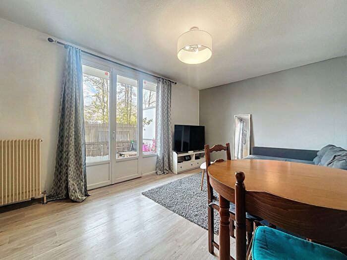 Appartement à vendre - Le Pont-de-Claix - 4 pièces - 2 chambres