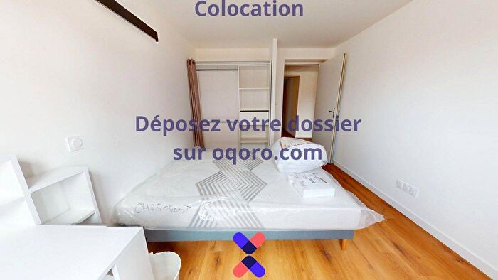 Maison 16 pièces à louer à Le Village, Saint-Priest