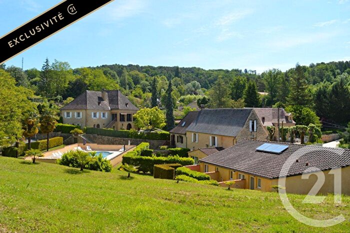 Maison 15 pièces à vendre à Sarlat-la-Canéda