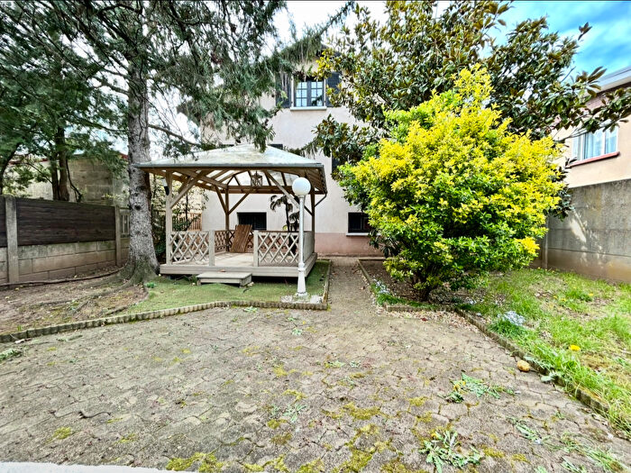 Lyon 8ème, La Plaine, Santy : Maison 5 pièces à vendre