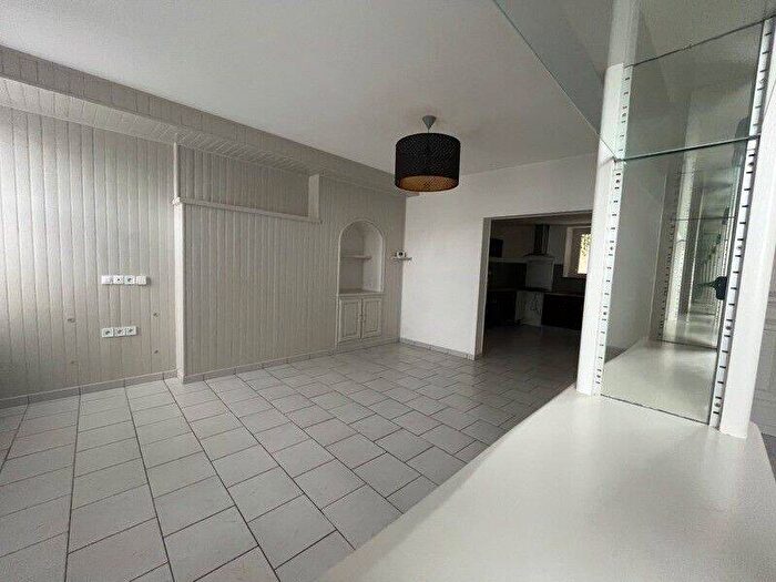 Maison à louer - Loches - 4 pièces - 3 chambres