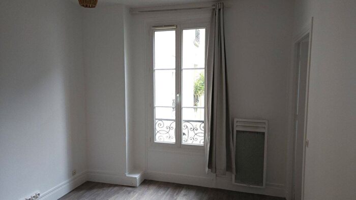 Appartement à louer - Jean Moulin-Porte dOrléans, Paris ème arrondissement - 2 pièces - 1 chambre