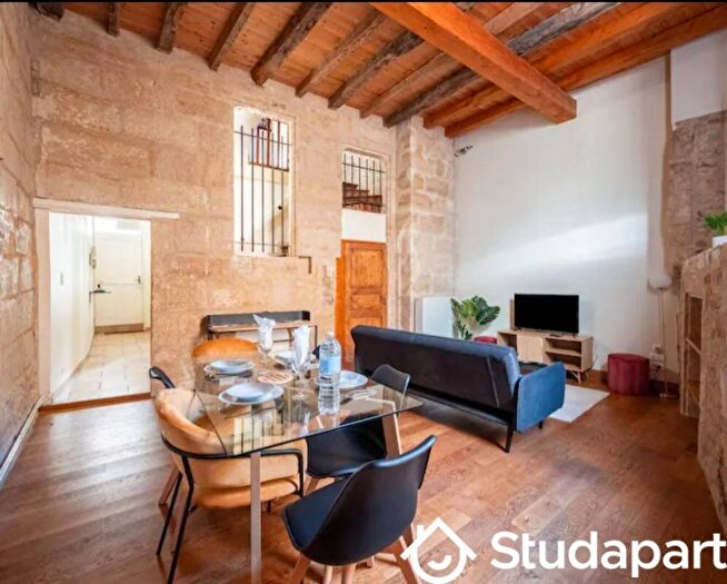 Appartement à louer - Centre Ville, Niort - 1 pièce - 4 chambres