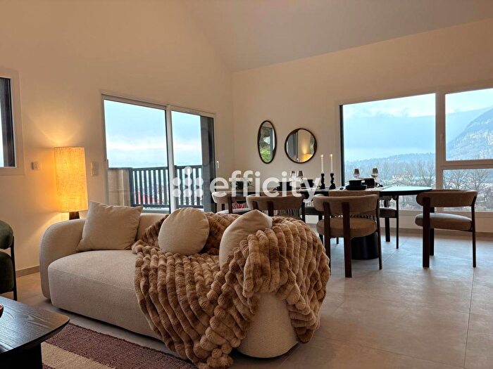 Maison à vendre - Sillingy - 5 pièces - 4 chambres