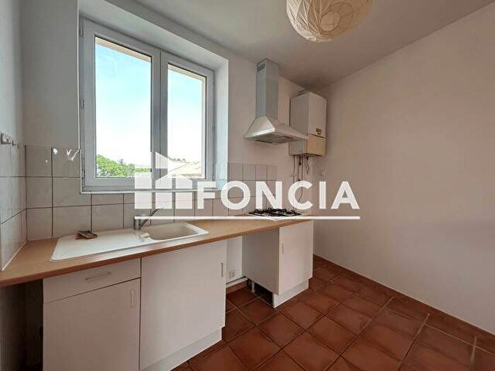 Appartement à louer - Argensol, Orange - 3 pièces - 2 chambres