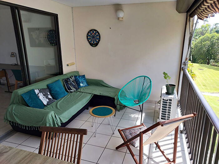 Appartement à louer - Fort-de-France - 4 pièces - 3 chambres