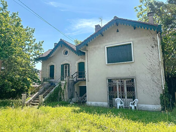 Maison à vendre - Agen, Les Pins, Henri Barbusse - 6 pièces - 5 chambres