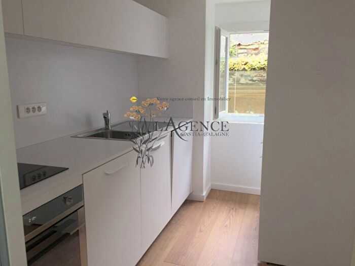 Appartement à louer - Bastia - 3 pièces - 2 chambres