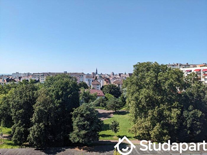 Appartement à louer - Neudorf Sud Centre, Strasbourg - 1 pièce - 4 chambres