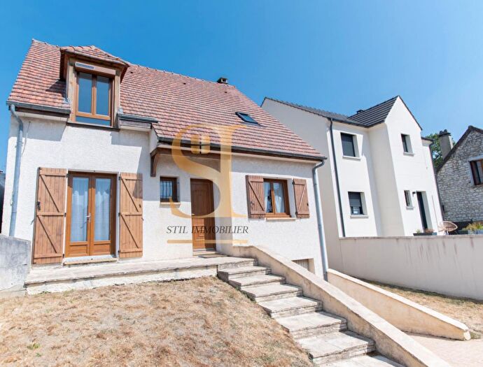 Maison 6 pièces à vendre à Varennes-Jarcy