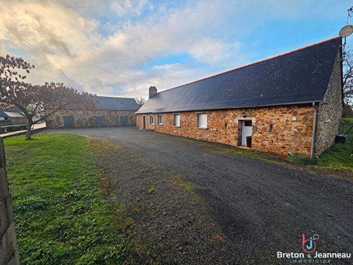 Maison à vendre - La Chapelle-Rainsouin - 7 pièces - 6 chambres