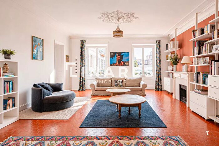 Appartement 6 pièces à vendre à Marseille 1er, Chapitre