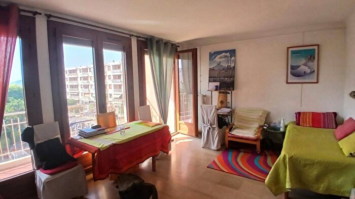 Appartement 2 pièces à louer à Vieille Chapelle, Marseille 8ème arrondissement