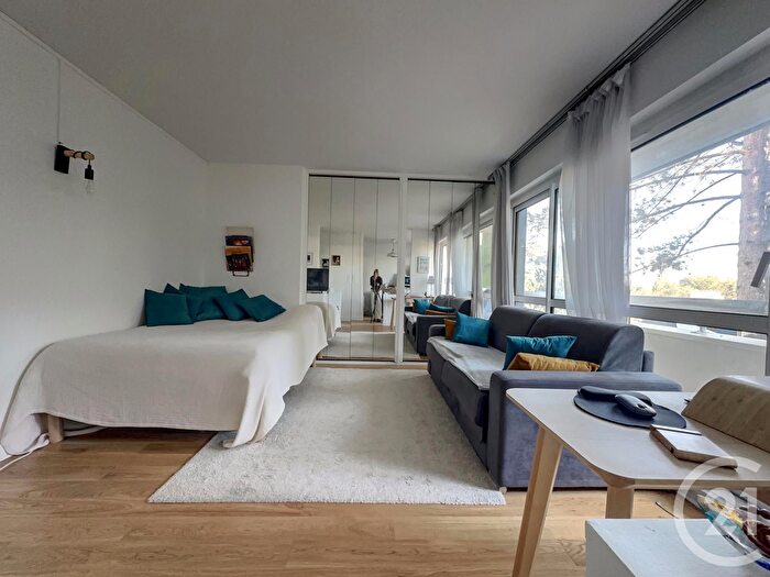 Appartement 1 pièce à Bougival, à vendre