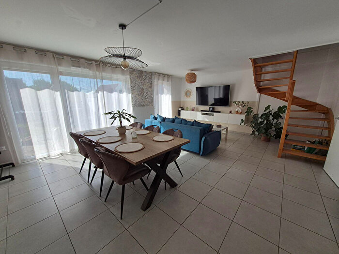 Maison 5 pièces à Salomé, à vendre