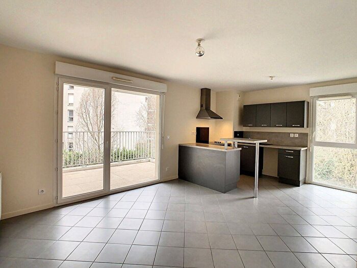 Appartement à louer - Berthaudieres, Décines-Charpieu - 2 pièces - 1 chambre