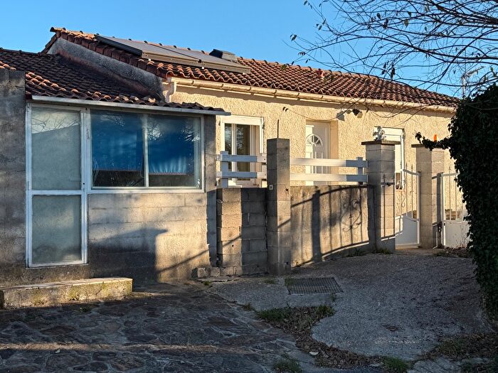 Maison à vendre - Saint-Hilaire-de-Brethmas - 5 pièces - 3 chambres