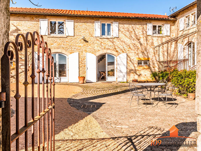 Maison à vendre - Pommiers - 8 pièces - 6 chambres