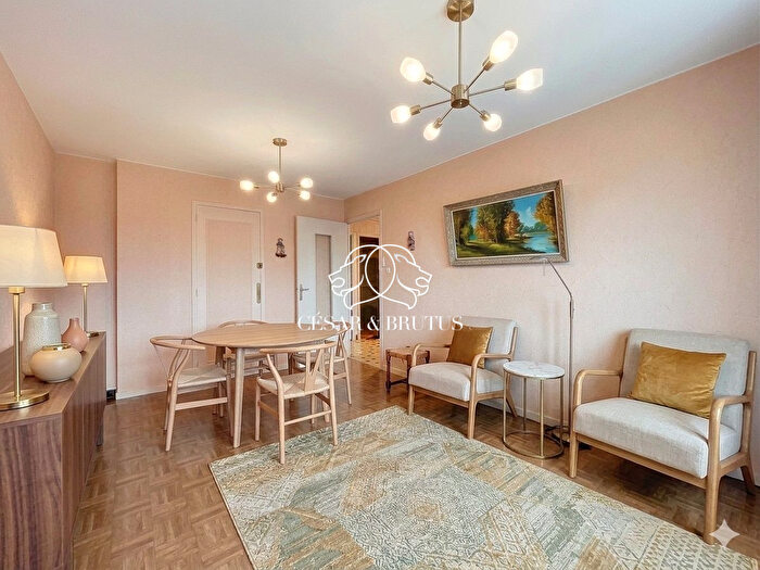 Appartement à vendre - Lyon e , Monchat - 3 pièces - 2 chambres