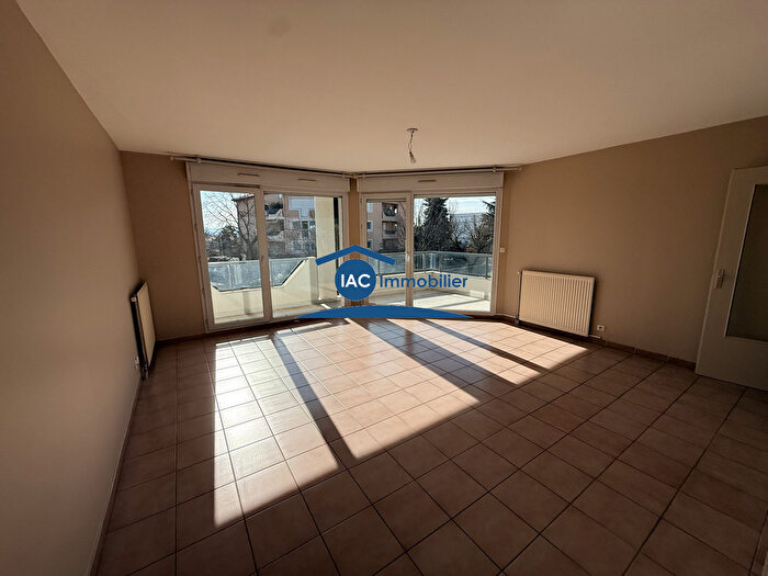 Appartement à louer - Irigny - 3 pièces - 2 chambres