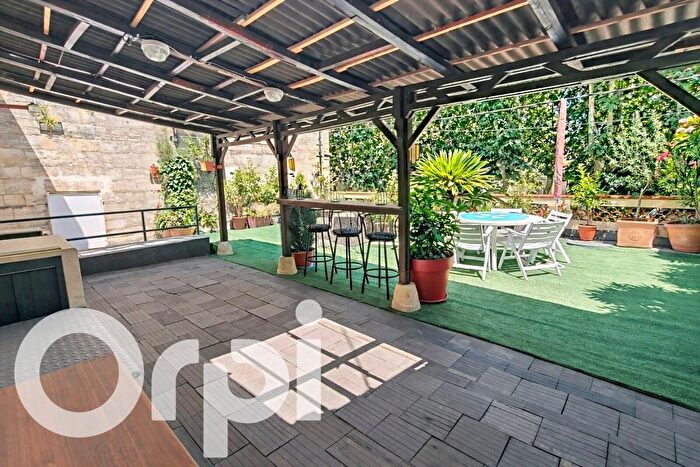 Maison 5 pièces à Beaucaire, Centre-ville, à vendre