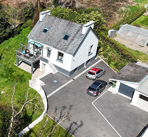 Maison à vendre - La Roche-Maurice - 7 pièces - 5 chambres