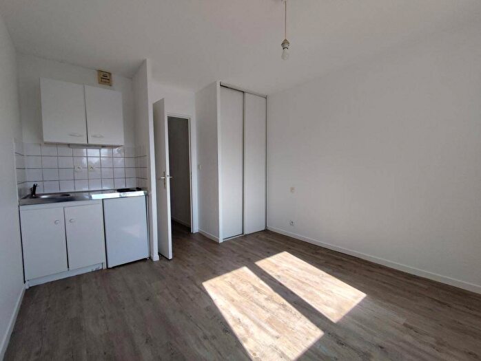 Appartement à louer - Carmes-République, Orléans - 1 pièce